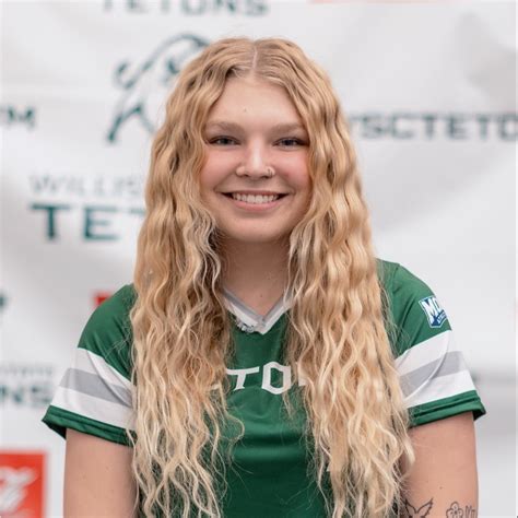 Meranda Bechel Bar Waitress Park Grove Bar And Cafe Linkedin