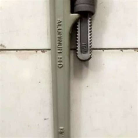 Promo Kunci Pipa 36 Inch Gagang Aluminium Kunci Pipa Air Ledeng Pdam Plumb Diskon 23 Di