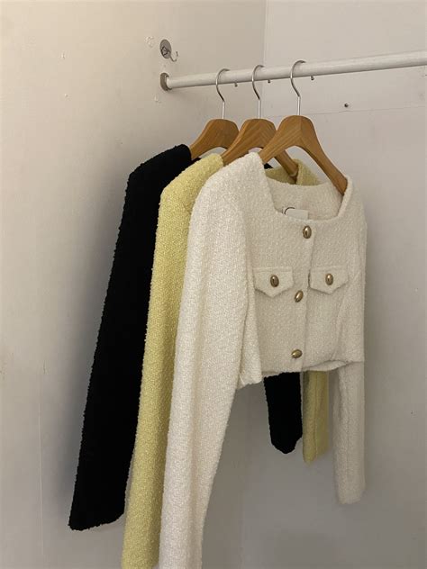 엔딥 스퀘어 크롭 트위드 자켓 3colors 어깨 패드 트위드 자켓 금장 단추 트위드 숏자켓 포켓 트위드 스퀘어넥 크롭 자켓 겨울 트위드 가을 트위드 결혼식 하객룩