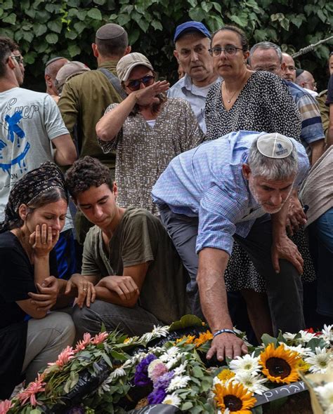 익스트림무비 오늘 뉴스 정보 유머 폭격 받고 있는 가자 지구 현장 편의점 컵라면 매출1위 손흥민 인터뷰 태도 속보 이후 75일이내 연휴 없음 특이점