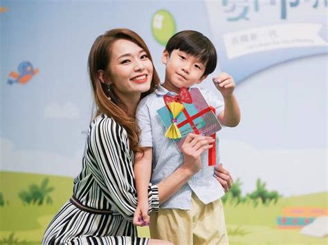Suncoo Hk 呂慧儀 長腳蟹 Wore The Striped Dress From Our New