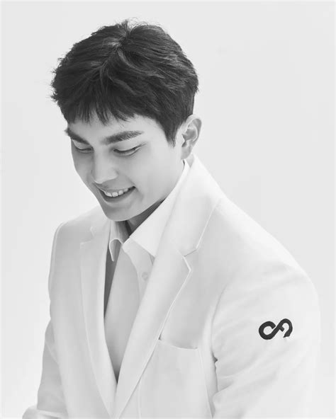 아린느스튜디오 프로필사진 프로필촬영 프로필사진 프로필촬영 개인화보 배우프로필 일반인화보 개인프로필 강남스튜디오 쇼호스트프로필 아나운서프로필 남자프로필