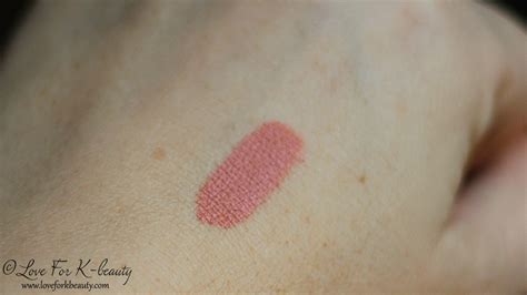 Huda Beauty Liquid Matte Lipstick Review Is It Good Or Bad