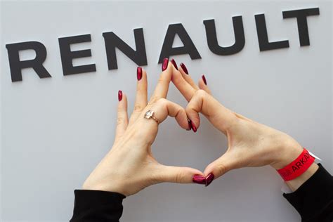 Официальный дилер Renault в Тюмени, Сервис Рено у официального дилера ...