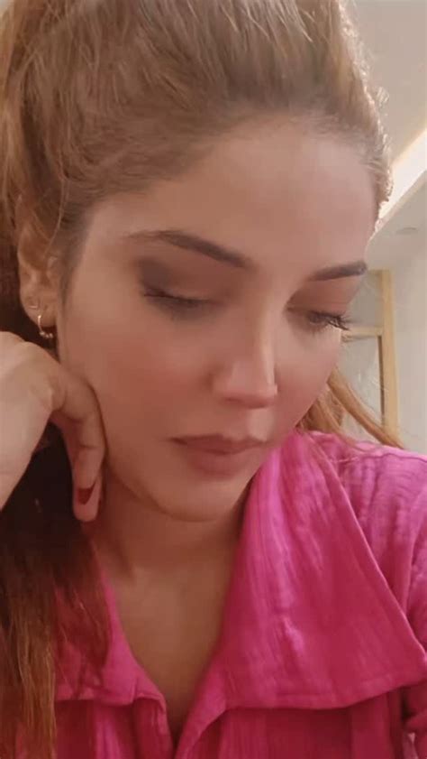 ‎دختر باباش آنکارا‎ ‎کرتی خاله 🤣🤣🤣‎ Instagram