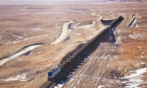 Зүүнбаян Ханги төмөр замаар Тавантолгойн нүүрсийг тээвэрлэж Ханги Мандал боомтоор экспортолжээ