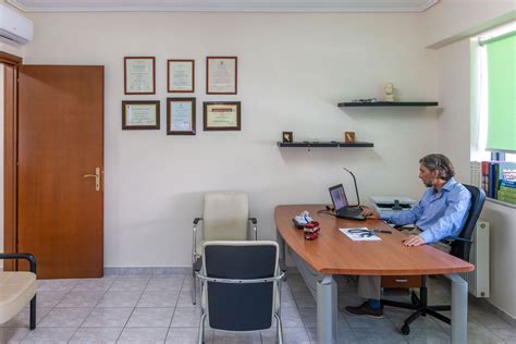 Ιατρείο ΣΤΕΛΙΟΣ ΡΟΥΠΑΚΙΑΣ ΠΑΙΔΟΧΕΙΡΟΥΡΓΟΣ Md Msc Msc Phd Κουταρέλια 81 Βόλος ΙΑΣΩ ΠΑΙΔΩΝ