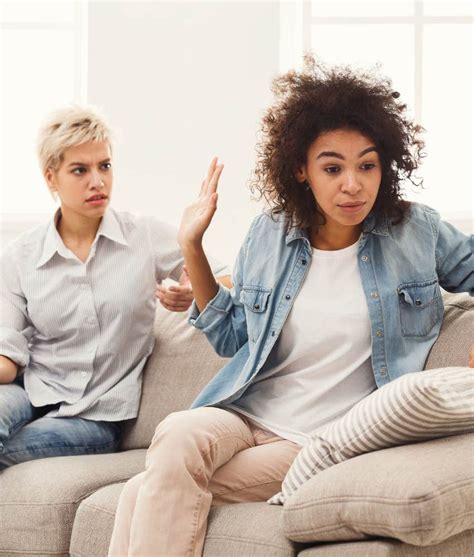 People Who Struggle To Make Friends No Matter How Hard They Try Often Have These Behaviors