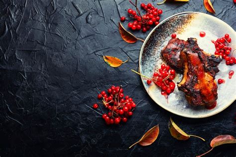 베리 소스를 곁들인 맛있는 돼지고기 스테이크 사진 배경 및 무료 다운로드를위한 그림 Pngtree