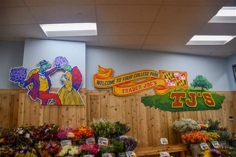 Hundreds Flock To College Park Trader Joes On Opening Day