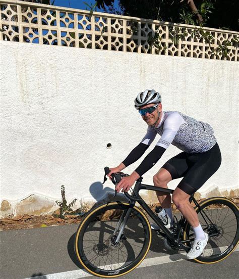 Net Als Jens Debusschere Rijdt Ook Julien Vermote Als Eenmansploeg Rond