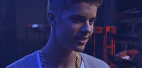 Justin Bieber Feat Chance The Rapper Confident Lyrics Music Video Download Big Top