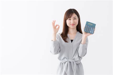 写真 【厚生年金】保険料の計算方法とは。結局いくらもらえる？国民年金と合わせて解説 早見表つき！年金保険料と受給額を年収ごとに確認 Limo くらしとお金の経済メディア