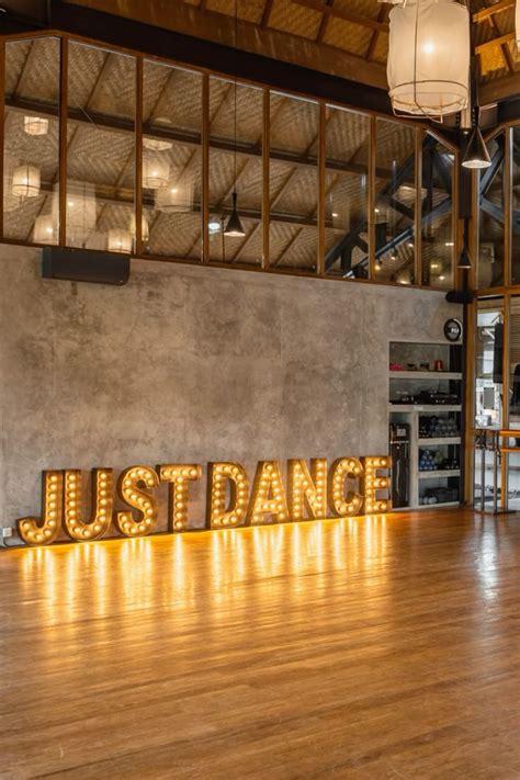Just Dance Bali Dance Studio Dansstudio Dansen Dance