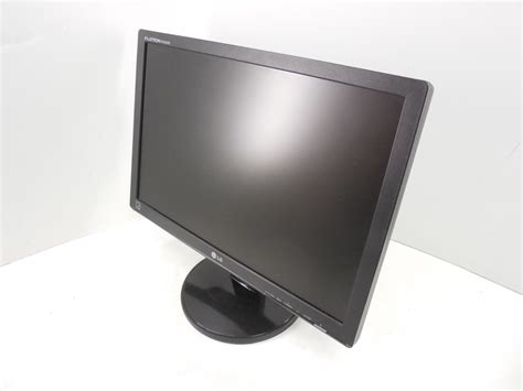 ЖК-монитор 19" LG Flatron W1942SE