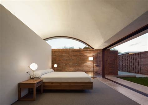 Mesura Adds Brick Vaulted Extension To Alicante Residence