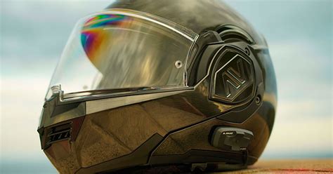 LS2 se alía con Cardo y lanza el intercomunicador INTERCOM LS2 4X