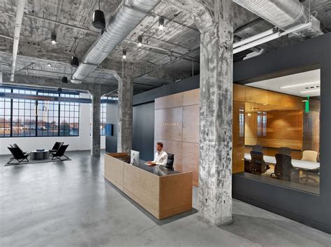 Tpg Architecture Adapts Tobacco Factory Into Ad Agency Offices