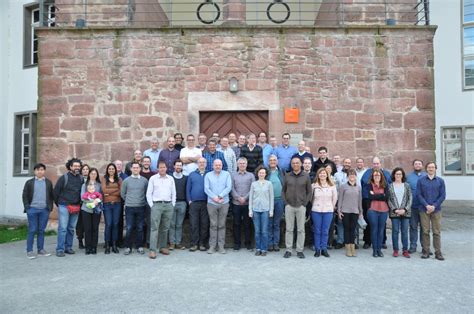 Gaia Data Release 2 Gaia Cosmos