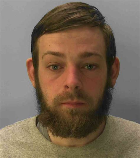 Police Search For Wanted Man Last Seen Sleeping On Brighton Beach Brighton And Hove News