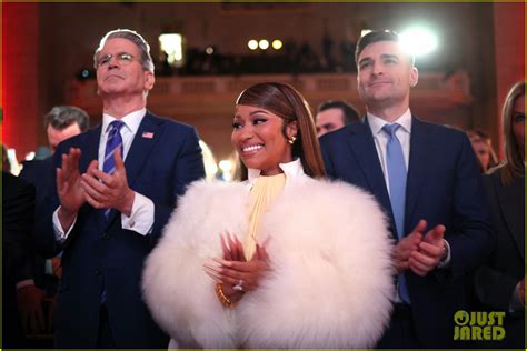 Nicki Minaj Holds Trumps Discolored Hand At Summit Calls Herself His