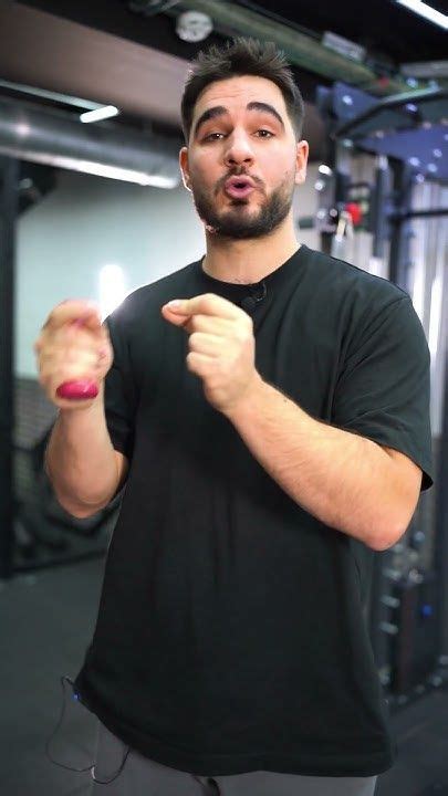 Curl Bayesian Vs Drag Curl Esta Es La Mejor Opción Para Unos Bíceps Grandes In 2024 Shorts