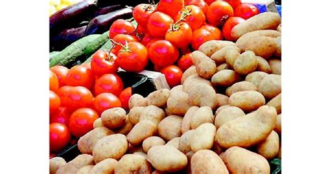 За производителите на домати пипер картофи ще има и държавна помощ Български Фермер