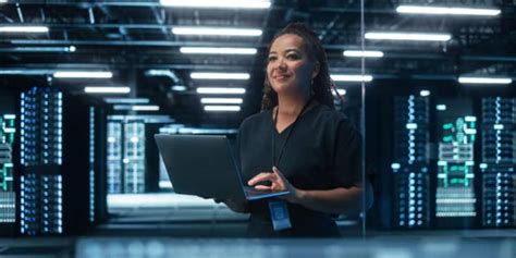 How To Become A Cloud Solution Architect Salary Qualification Skills Role And Responsibilities