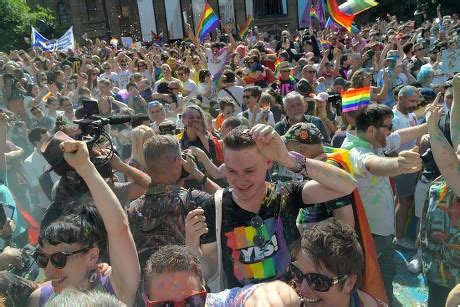 Celebration Time Australians Have Overwhelmingly Voted Editorial Stock Photo Stock Image
