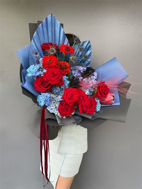 Интернет-магазин цветов FINE FLEUR: заказывайте букеты онлайн с доставкой