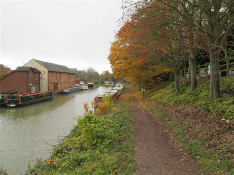 Devizes Narrowboat