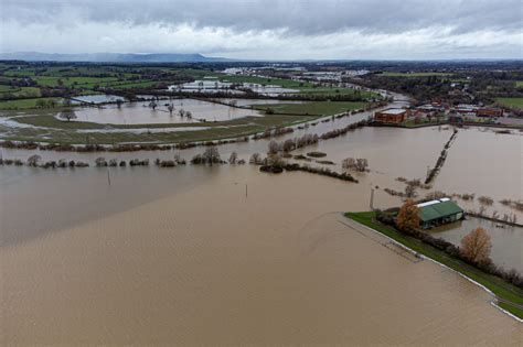 Latest Aerial Pictures Of Tewkesbury Flooding Gloucestershire Live