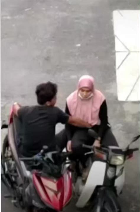 èssul on Twitter sweetnya laki ni tolong garukan cipap awek dia