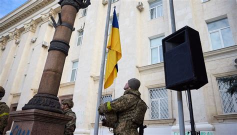 Guerra In Ucraina Le Ultime Notizie Di Oggi Issata Bandiera Ucraina Sulla Riva Sinistra Del