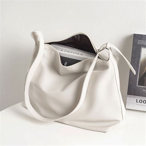 [특가 당일발송] 3color 데일리 쇼퍼 크로스 숄더백 Eba102 에이블리