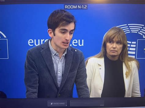 ამ წუთებში ედუარდ სააკაშვილი ევროპარლამენტში პრესკომფერენციას მართავს Metronome Ge