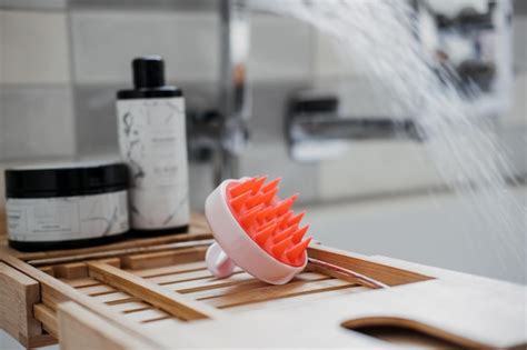 Premium Photo Scalp Detox Treatment Head Scalp Exfoliator Massager Brush Silicone Brush For