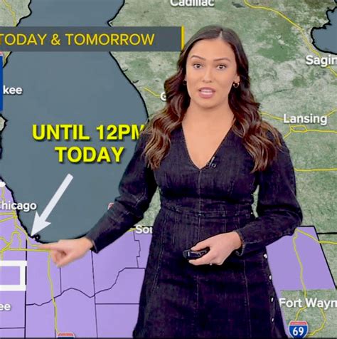 Jaisol Martinez R Curvynewswomen