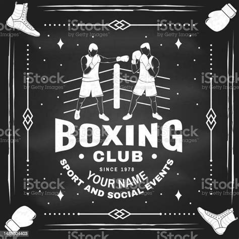 권투 클럽 배지 칠판에 디자인 벡터 그림입니다 권투 스포츠 클럽 엠블럼 기호 패치 셔츠 템플릿 빈티지 모노크롬 라벨 복서 실루엣