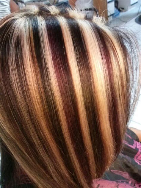 Strips Of Color In Hair Blonde Hair With Strip Of Color Casz