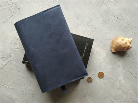 Кожаная обложка для книги синяя в интернет-магазине Ярмарка Мастеров по ...