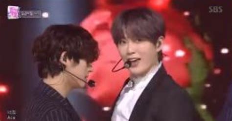 인가 일급비밀 치명적 눈빛도도한 표정 옴므파탈 제대로