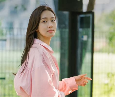 孙艺真师妹高圣熙《高斯电子公司》60秒吻戏亲到难分难舍 哔哩哔哩