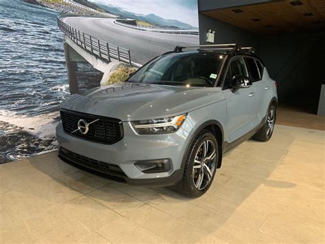 2021 Volvo Xc40 T5 Awd R Design Cars And Trucks Edmonton Kijiji