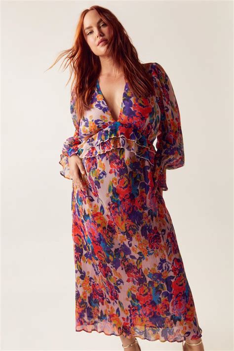 Plus Size Floral Print Pleated Maxi Dress Nasty Gal