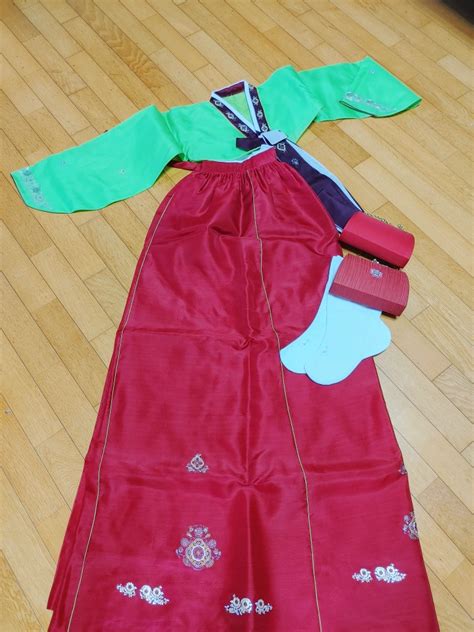 여자한복 속치마 두루마기 악세사리 당근 중고거래