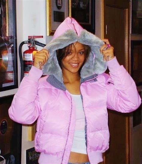 Post By Teeng1rl · 3 Images Rihanna Rihanna 2000s Rihanna Riri