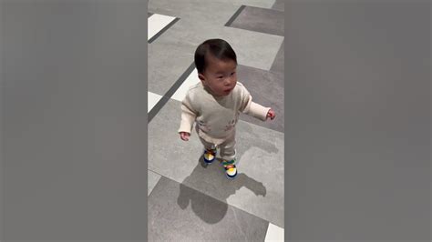 나 뽁뽁이신발샀다구 쏘뤼즬러😍16개월아기 육아 육아일기 16개월아기 Youtube