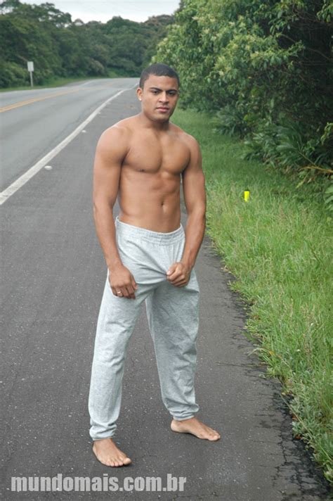Mega Rola Grossa Paus Grandes Em Moletom Sem Cueca
