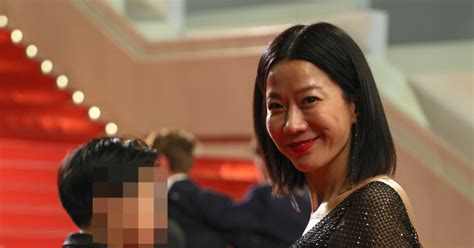 아빠 응원 해주자 아이들과 함께 칸 영화제 찾은 내조의 여왕 전혜진